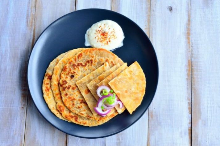 Delicious Aloo Paratha Recipe - Easy and Mouth-watering!